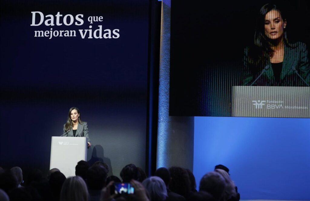La reina Letizia subraya que potenciar al máximo los datos mejora las ...